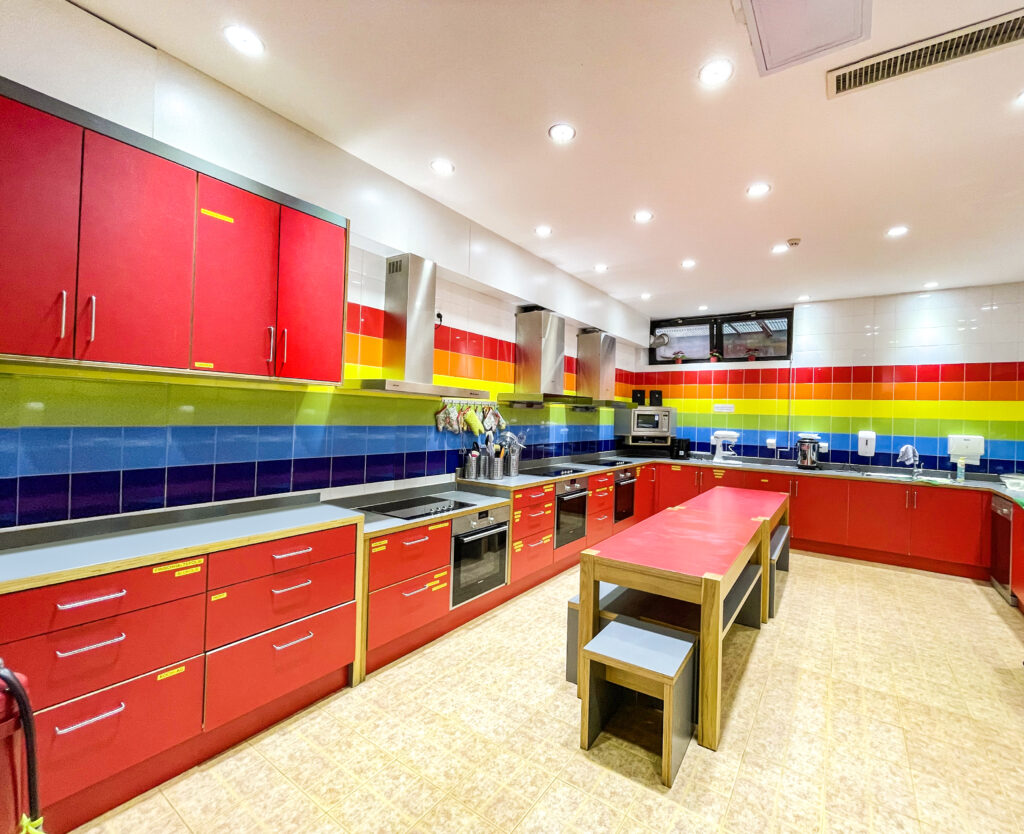 German Embassy school kitchen – metron china